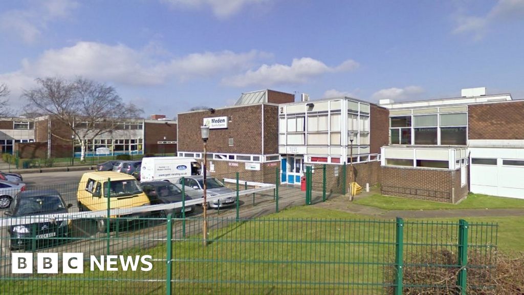 Meden Sports Centre in Warsop to close after eight-year fight - BBC News