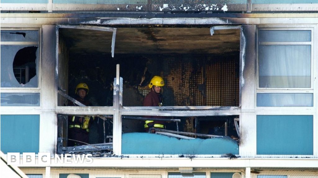 London fire: Tower blocks and safety - BBC News