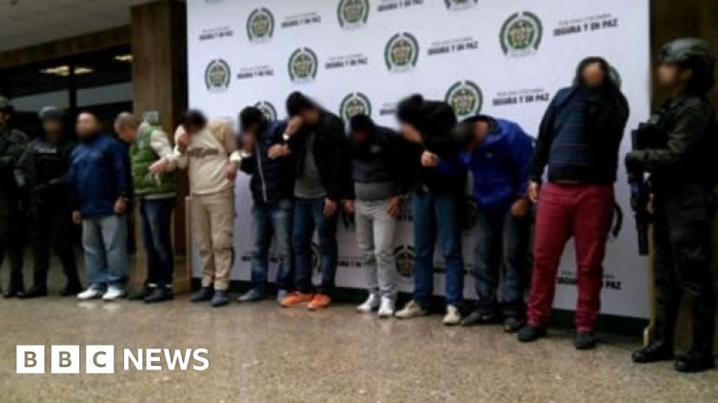Colombia police arrest 22 'gang members' - BBC News