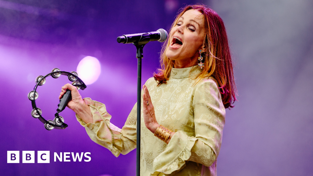 Rewind 80s festival fans make heaven a place in Perth