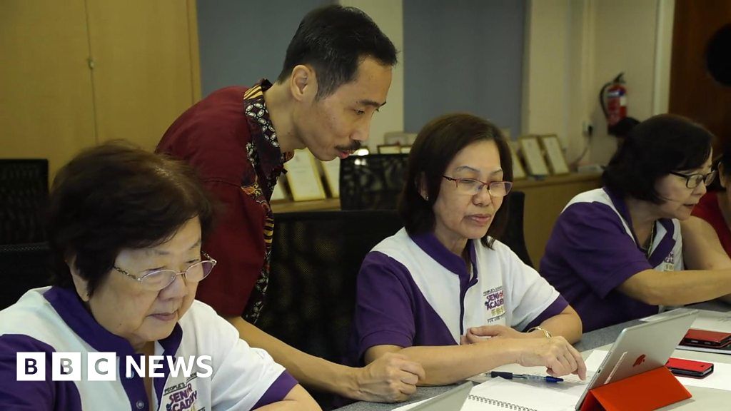 The senior citizens taking on coding - BBC News