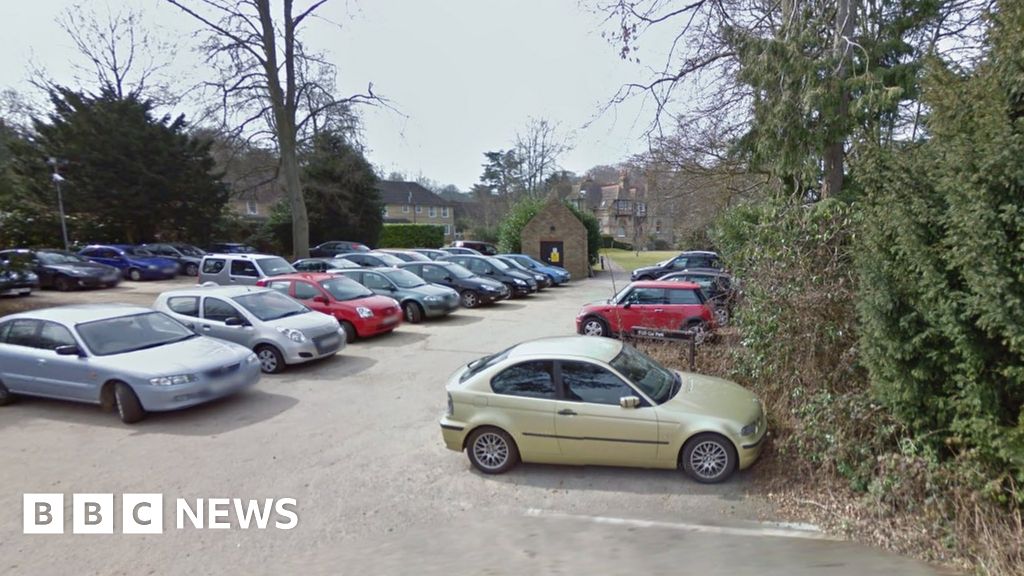 'Inadequate' rating for independent Fawkham Manor Hospital - BBC News