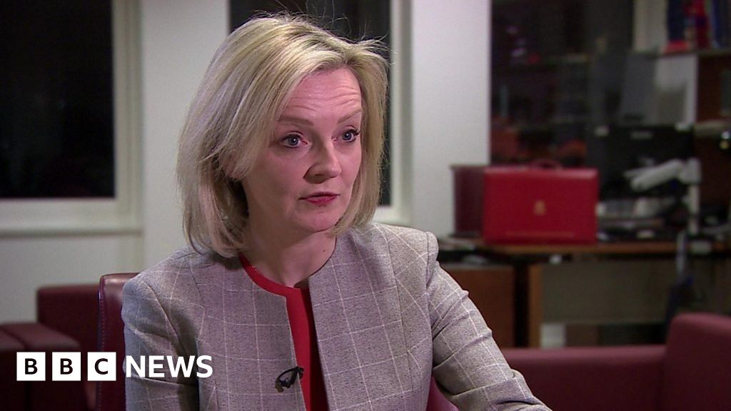 Justice Secretary: Tackling prison suicide 'huge priority' - BBC News