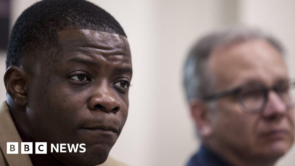 Nashville Waffle House: James Shaw denies heroism - BBC News