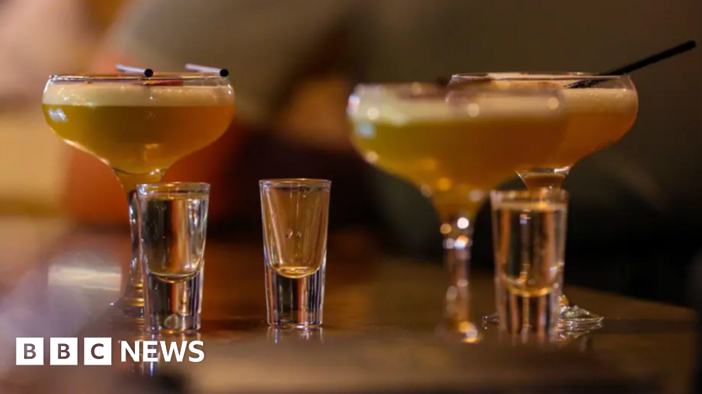 Evesham nightclub drink-spiking suspects will face no charges - BBC News