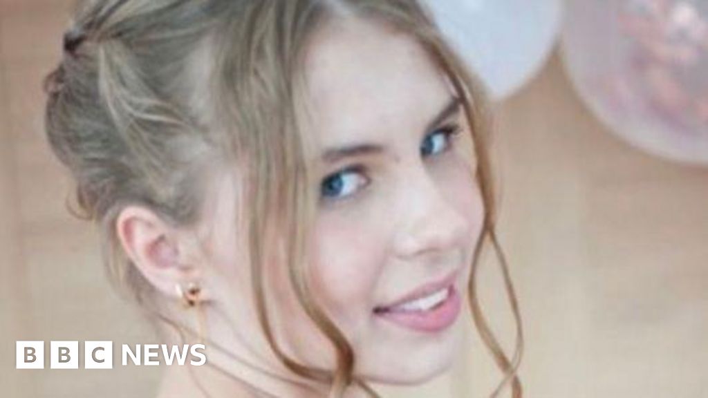 Girl, 16, dies following multi-vehicle Ferrybridge A1(M) crash