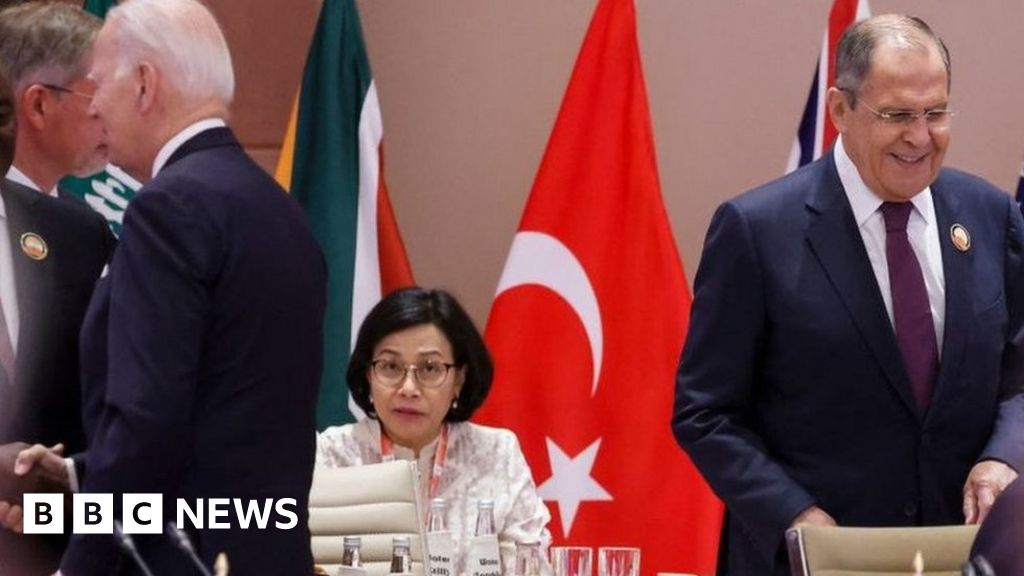 G20 laments war in Ukraine but avoids blaming Russia - BBC News