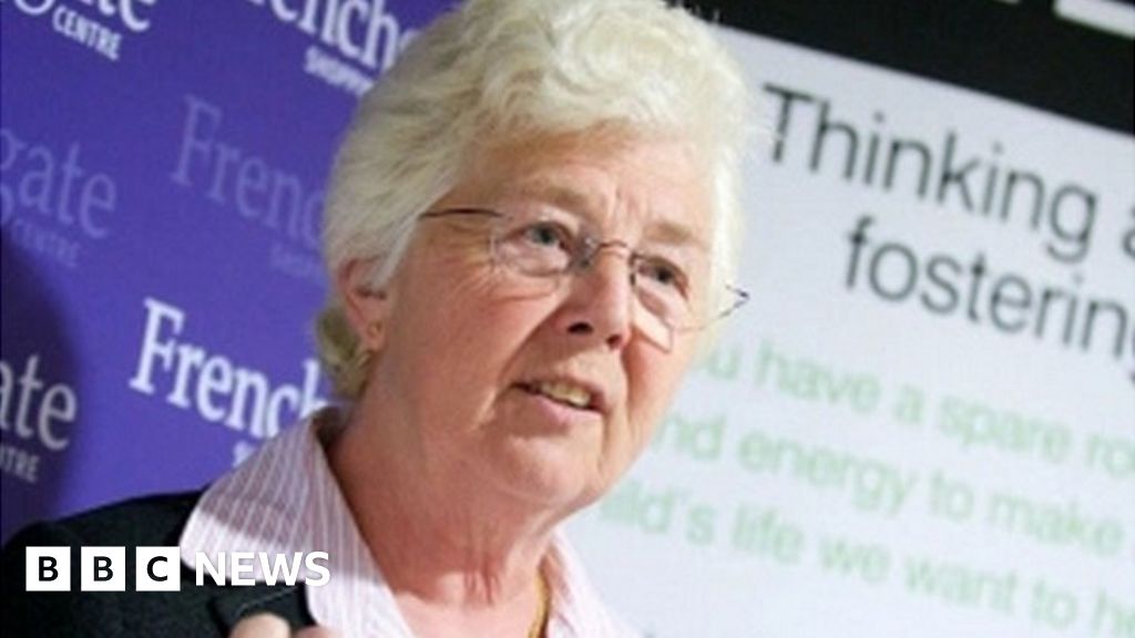 Labour's Ros Jones retains role as Doncaster's elected mayor - BBC News