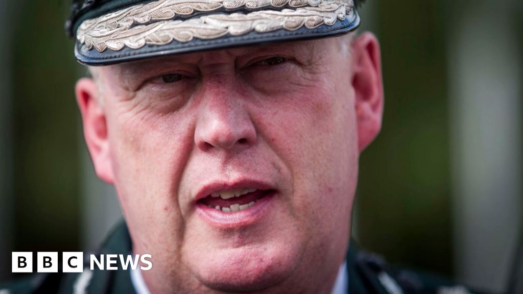 George Hamilton, Chief Constable, announces retirement - BBC News