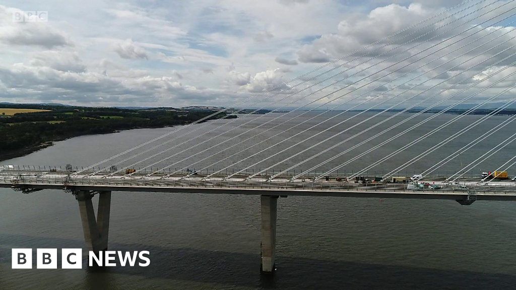 Engineers proud of 'state-of-the-art' bridge - BBC News