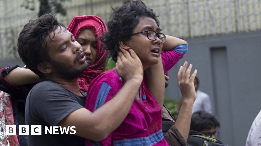 Bangladesh violence: Armed men attack US envoy's cars amid protests ...