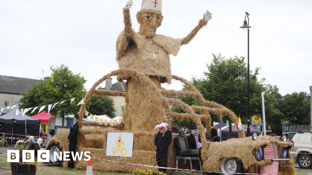 Newspaper headlines: Fire service apology and a straw pope - BBC News