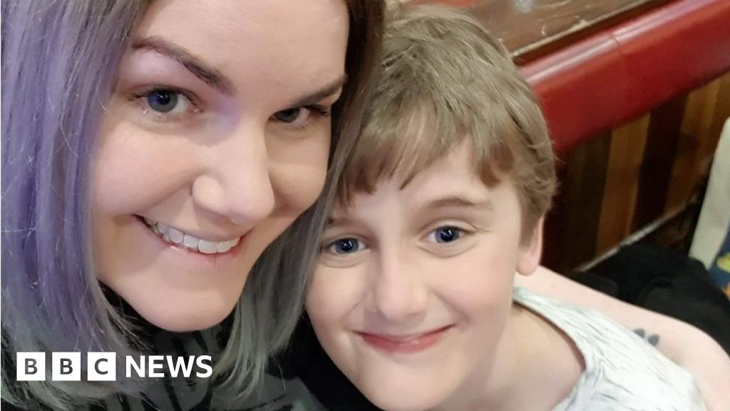 'I was diagnosed with autism at 32', says Cardiff mum