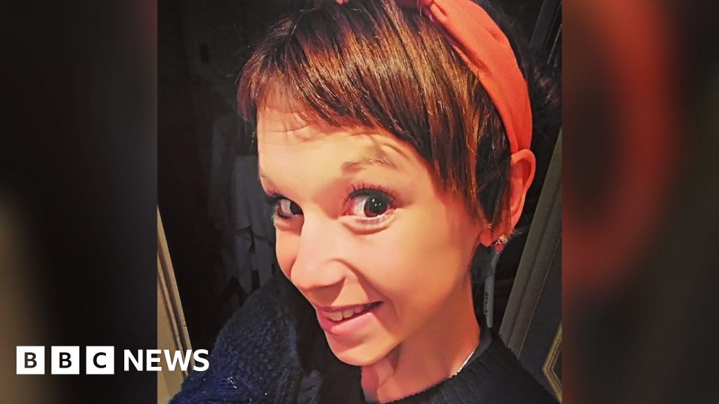 Hayley Smith: Anorexia 'complications' caused death, inquest finds ...