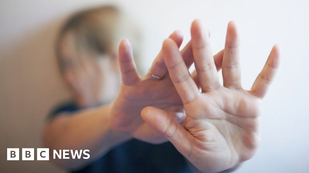 Domestic abuse survivors 'more at risk of serious mental illness'