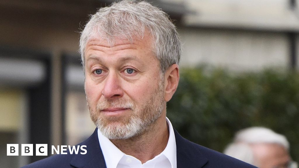 Chelsea owner Abramovich experiences UK visa renewal 'delay' - BBC News