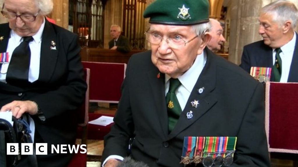 VJ Day: 'We were the forgotten army' says veteran - BBC News