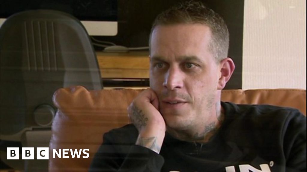 Acid attack: Mark van Dongen 'had no life left' - BBC News