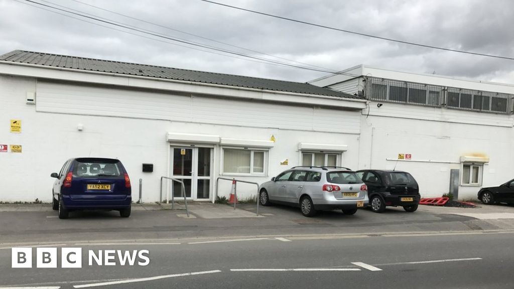 Cardiff mosque extension plan granted with conditions - BBC News