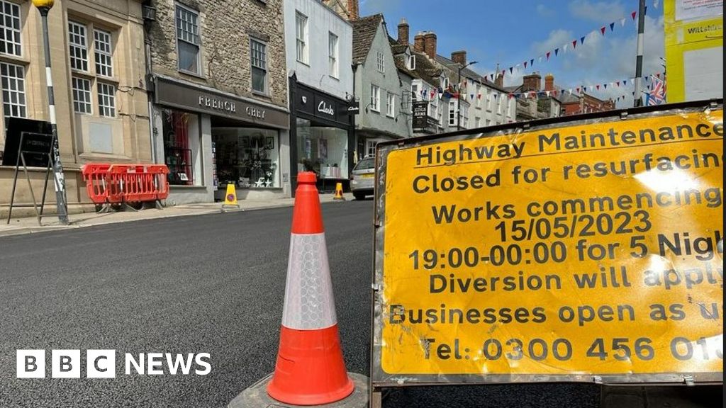 Potholes repaired after teenager places spoof golf sign