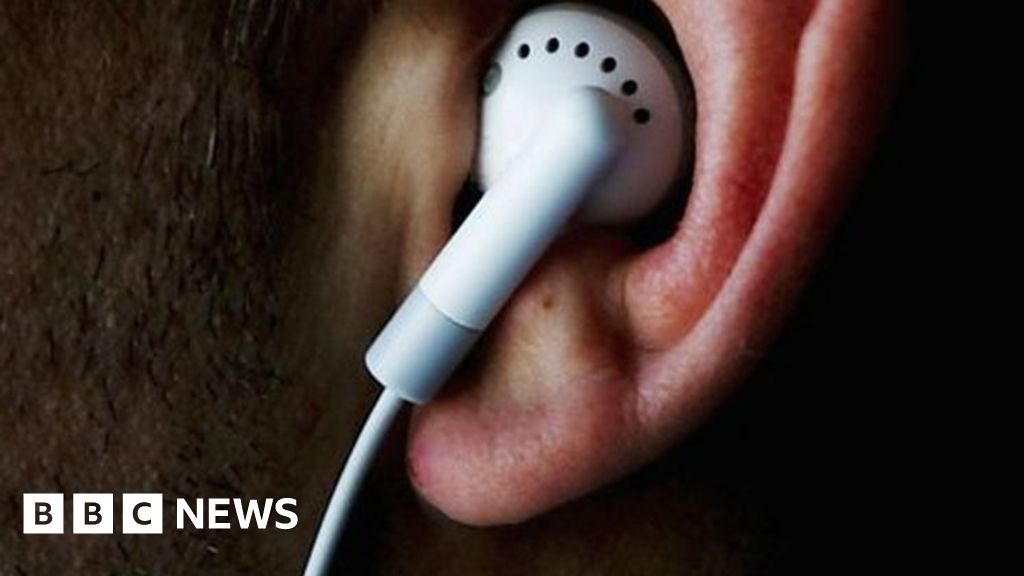 Can sad music make you feel happy? - BBC News