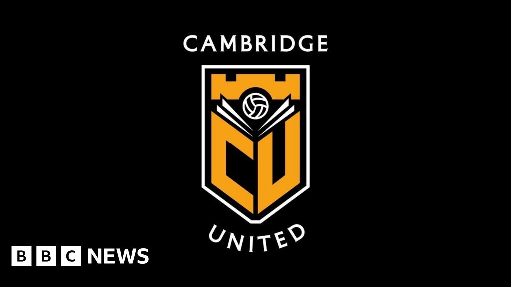 Cambridge United reveal new badge design - BBC News