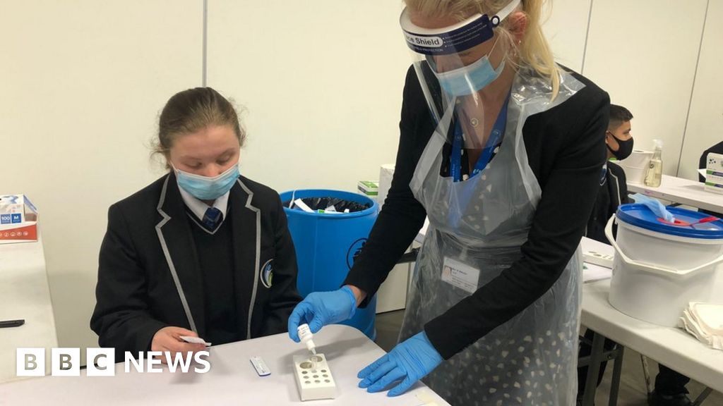 Pupils return to Covid testing and masks in class