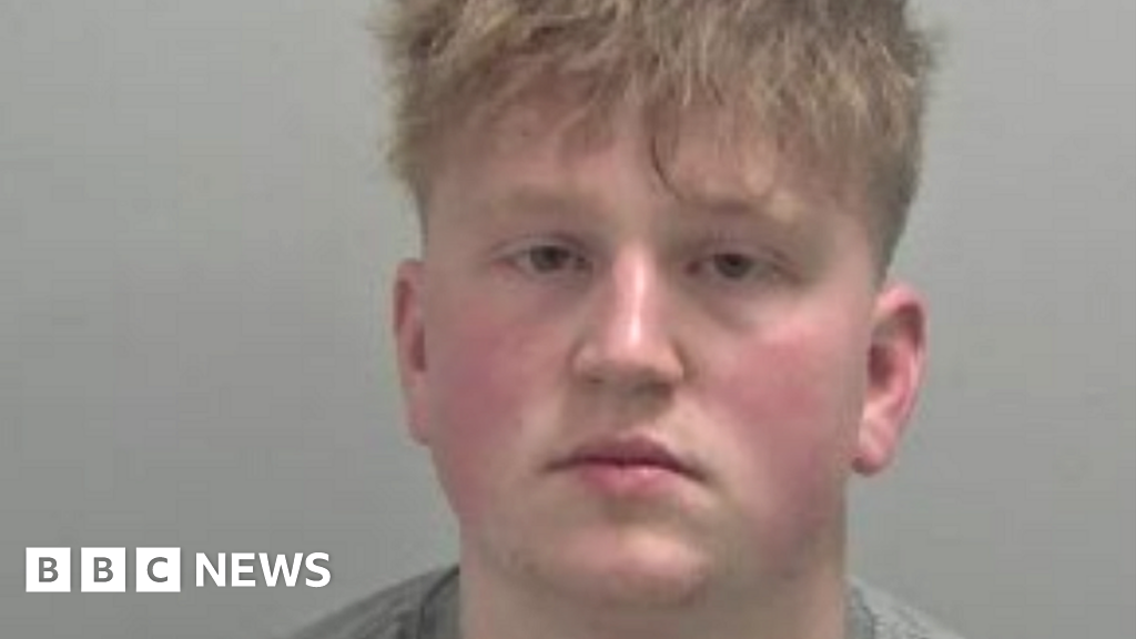 Man jailed for murdering Mark Richmond in Rugby house attack - BBC News