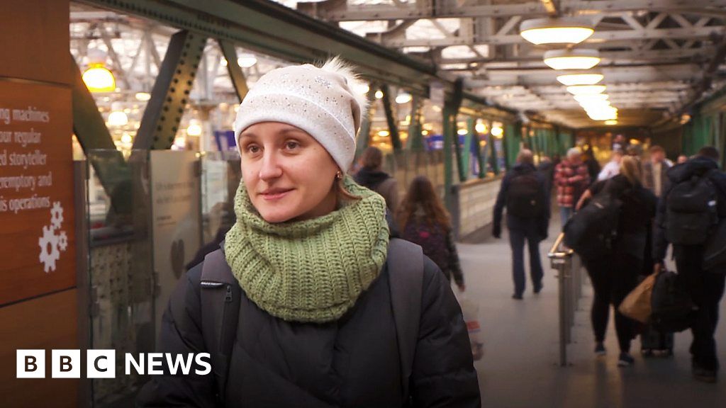 Ukrainian refugee’s journey from Poland to Scotland - BBC News