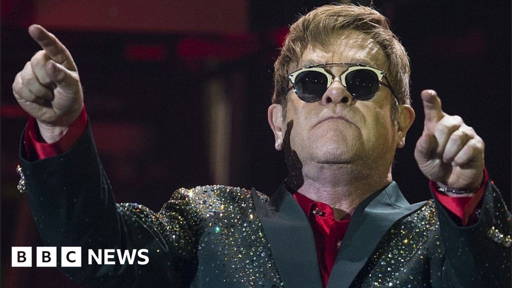 Sir Elton 'hopes to find time' for Vladimir Putin meeting - BBC News