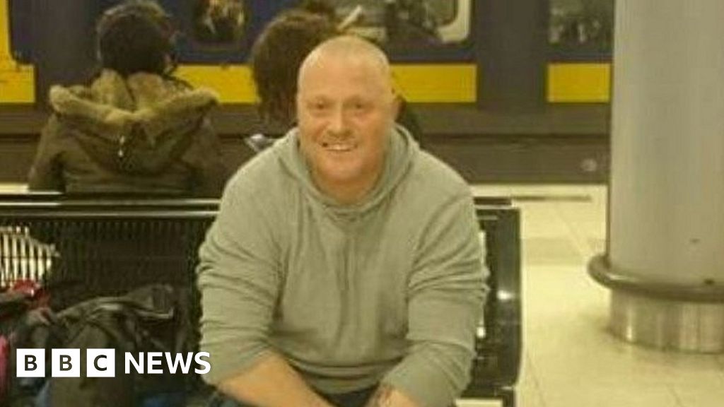 Harrogate stab death accused 'had loss of emotional control' - BBC News