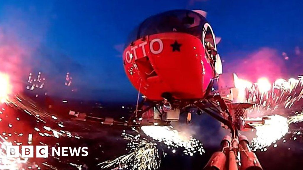 Helicopter fireworks at Bournemouth Air Festival - BBC News