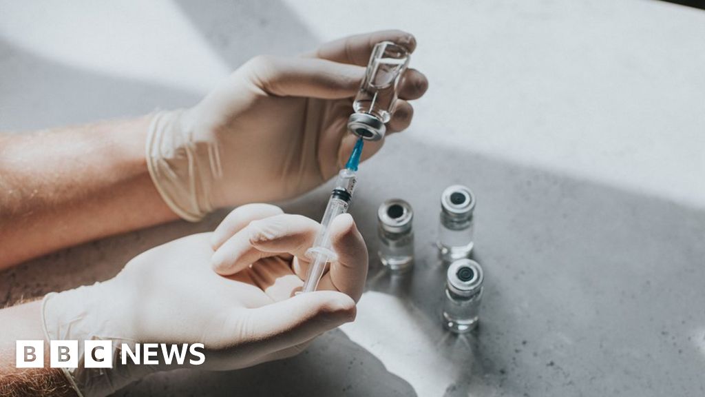 South Central Ambulance Service: Jab trial to protect babies from virus
