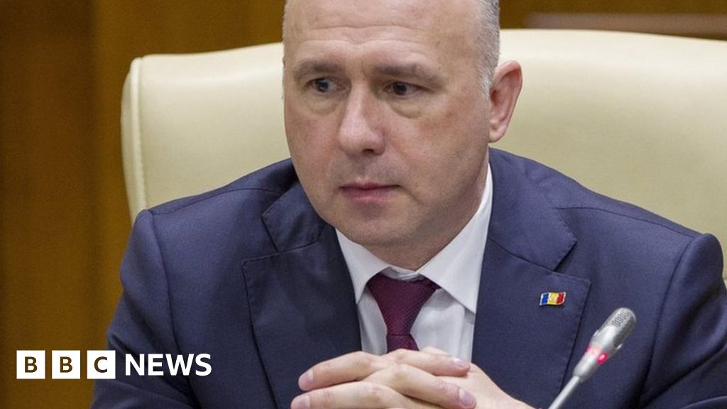 Moldova PM Pavel Filip rejects calls to step down - BBC News