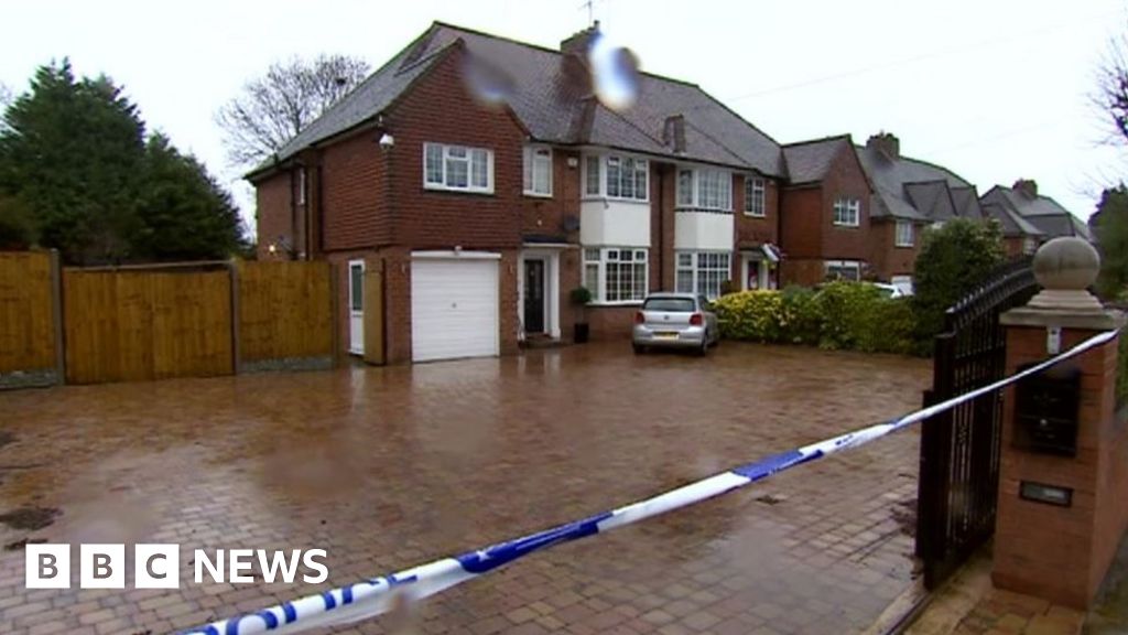 Solihull shooting: Man accused of trying to murder woman - BBC News