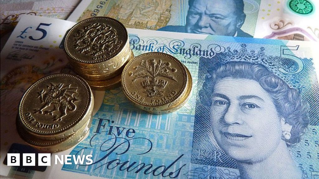Hundreds of council tax arrears notices sent to councillors - BBC News