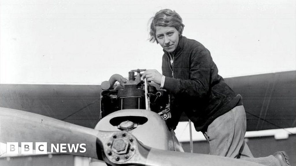 Podcasts reflect Amy Johnson's solo flight to Australia