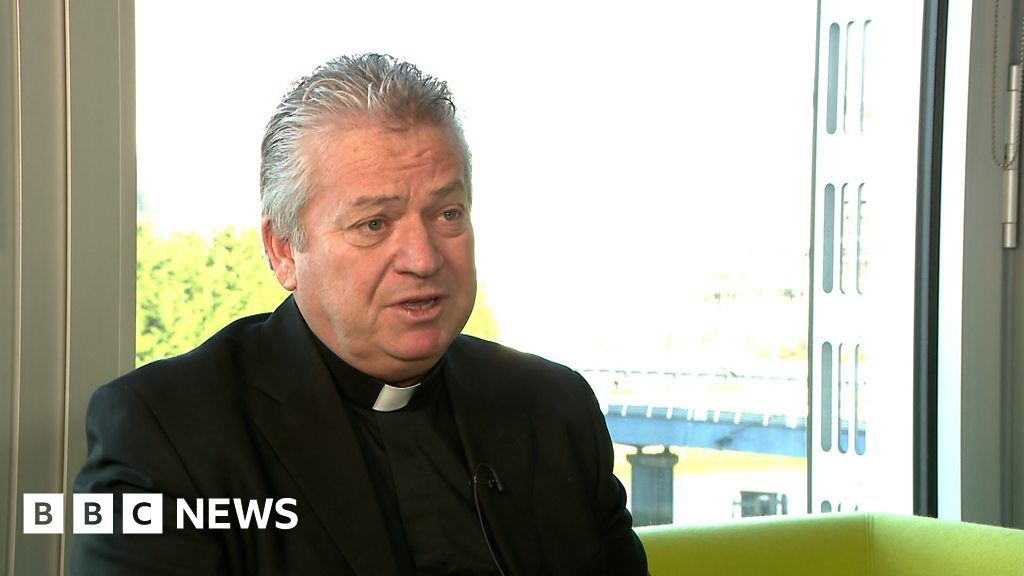 'Gay mafia' book claim priest accuses church of bullying - BBC News