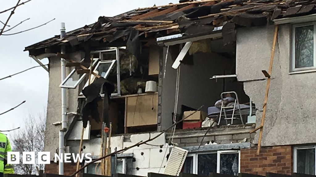 Neath explosion: Woman 'in a terrible state' - BBC News
