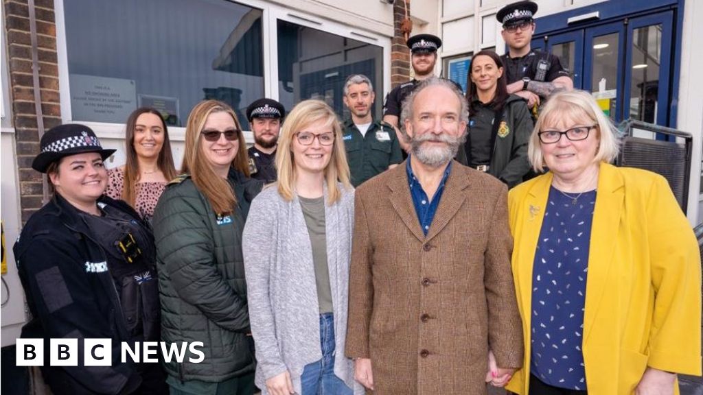 Harlow runner meets emergency services who saved his life