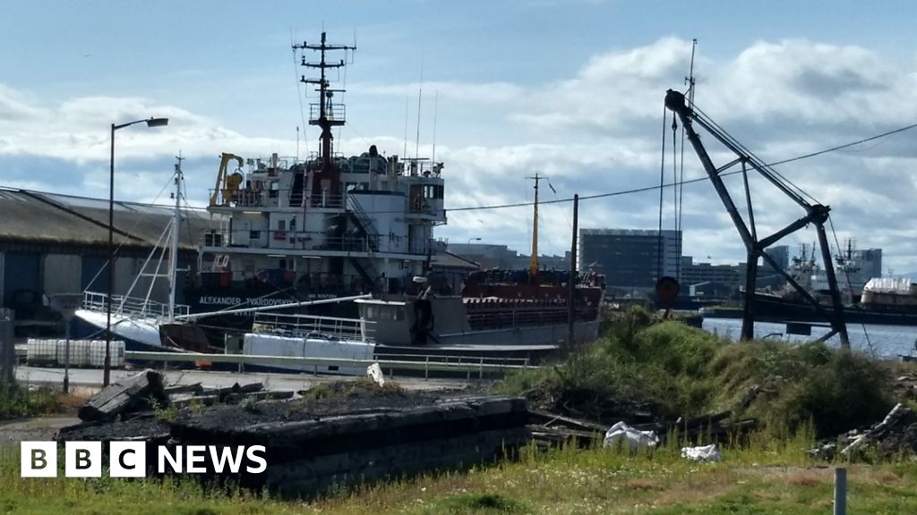 Ship detained in Leith port over unpaid wages - BBC News