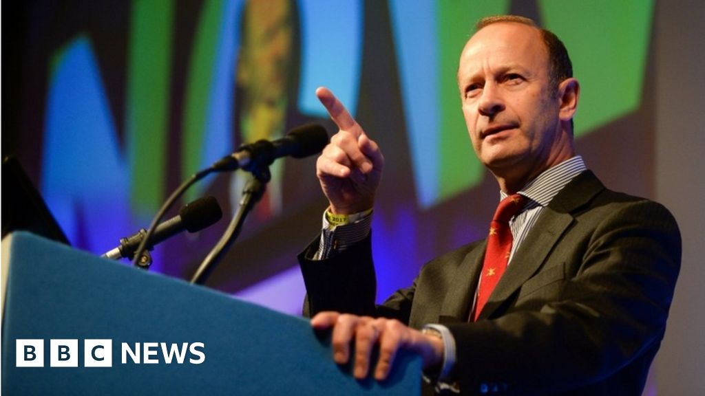 Henry Bolton elected UKIP leader - BBC News