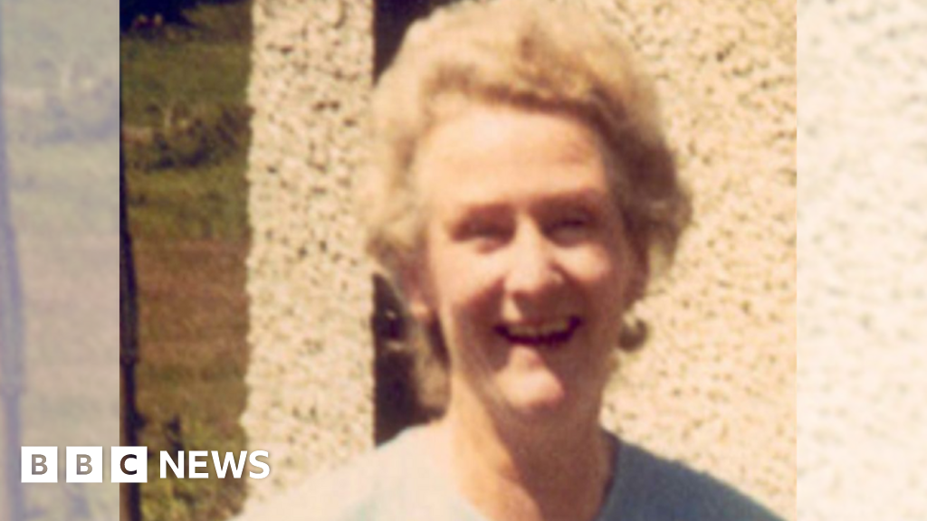 Doreen Morris: Inquest into Anglesey woman's murder 28 years ago