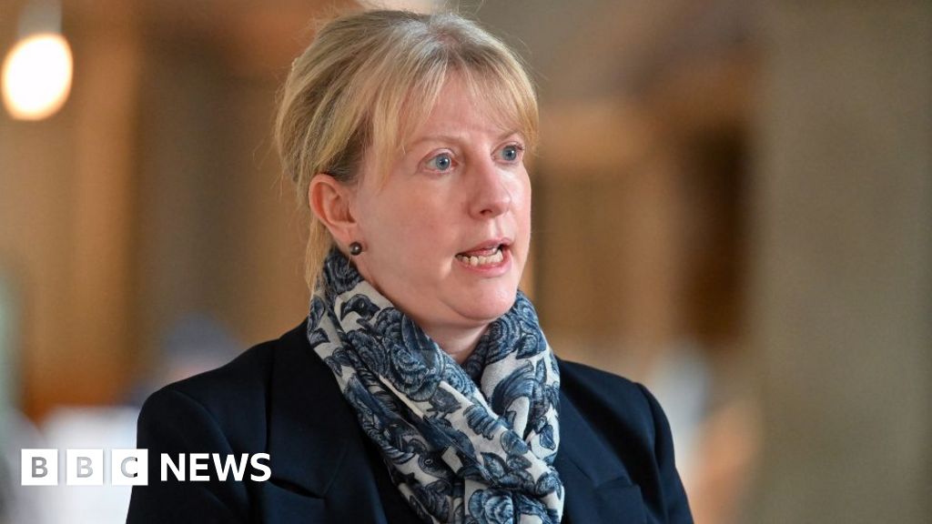 Scottish budget plan 'misleading', says IFS think tank - BBC News