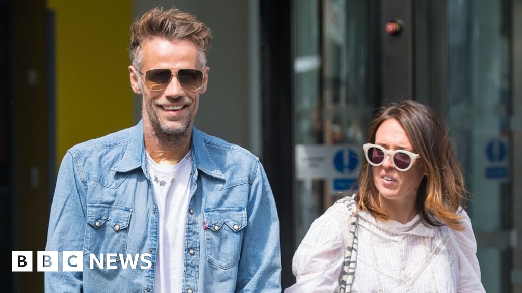 Richard Bacon: Bug left me close to death for two days - BBC News