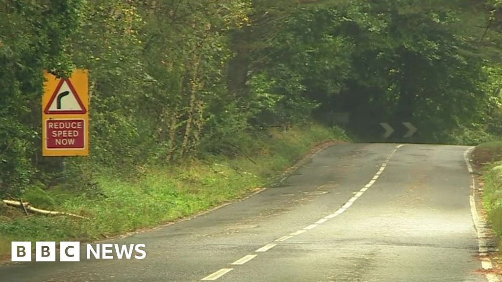 Three people released after woman, 18, dies in crash near Ringwood