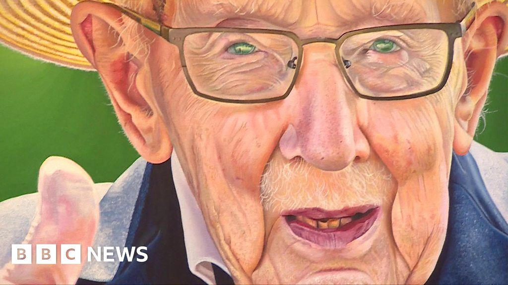 Captain Sir Tom Moore portraits auctioned for charity - BBC News