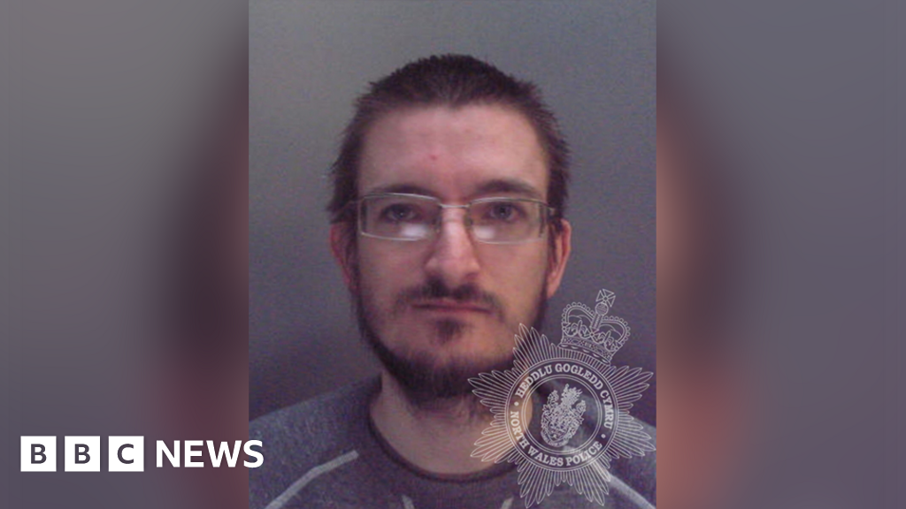 Anglesey man jailed over 'horrific' child abuse images - BBC News
