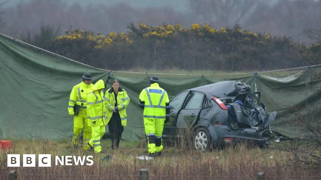 Boy, 8 and woman 36, killed in A92 crash in Fife - BBC News