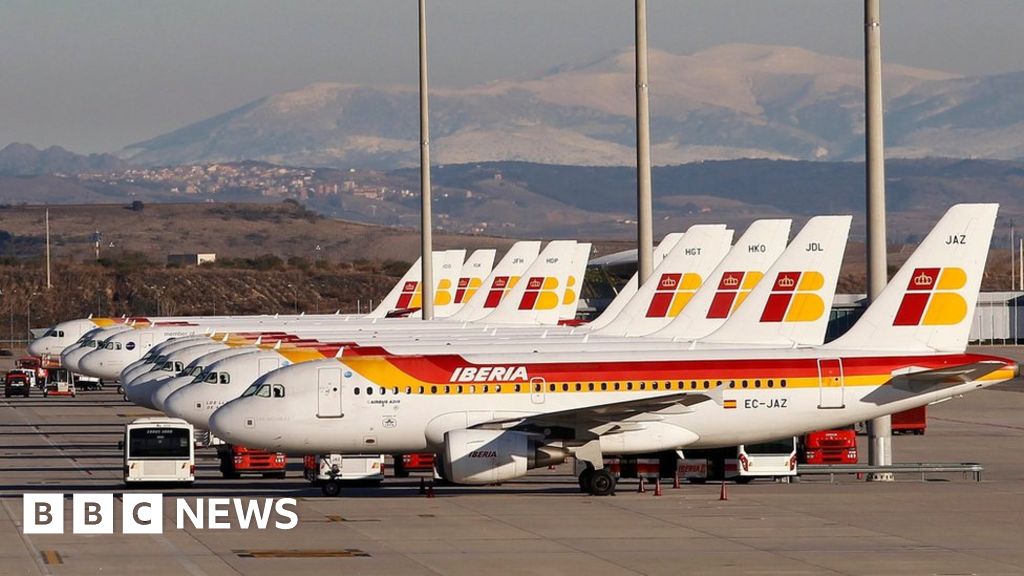 Spanish airline Iberia to drop pregnancy test demand - BBC News
